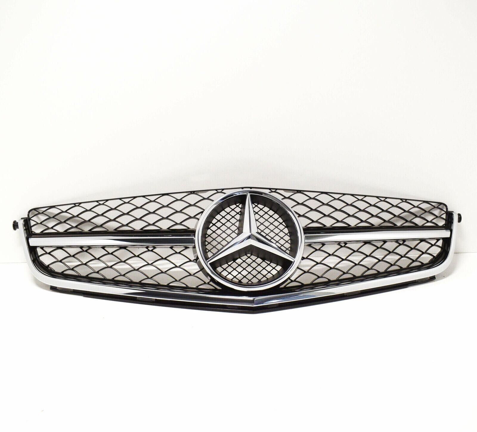Grill W204 C63 AMG – A2048802483 New (With Badge) - Makayi Auto Group
